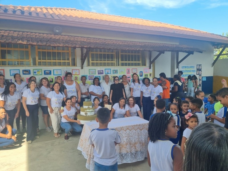 Escola Professora Maria de Lourdes Teixeira comemora 20 anos | Portal Agora